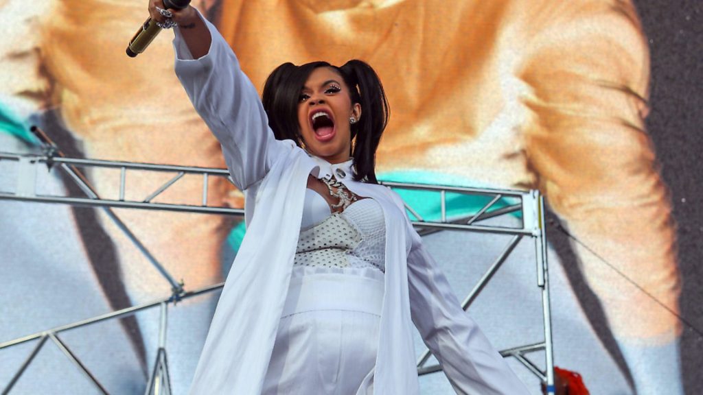 Twerkaholic Is The Twerk Empowering Or Pandering To Male Ideals Of